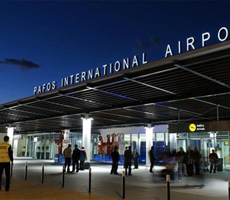 Baf Havalimanı'nda sahte kimlikle yakalandılar