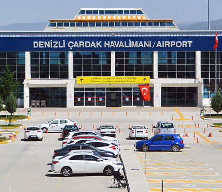 Denizli Çardak Havalimanı bu yıl kaç yolcuya hizmet verdi?